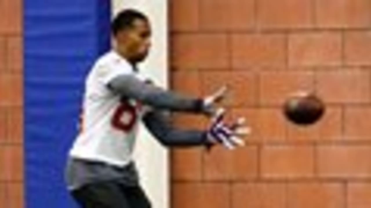 Victor Cruz feeling optimistic as he resumes running drills