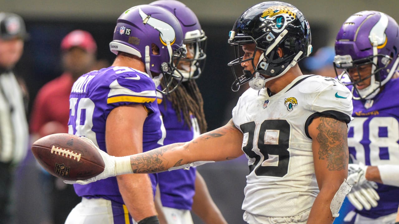 Brandon Wilds falls forward for 1-yard TD