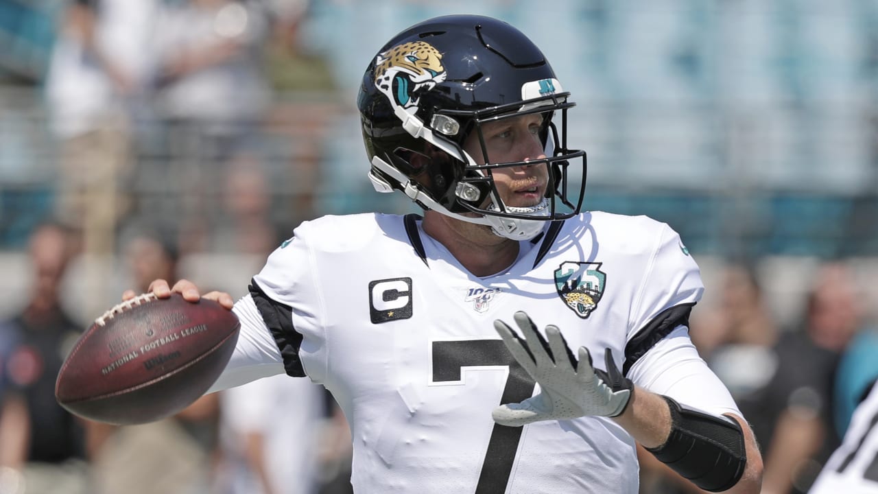 Tuesday update: Foles “a great leader”