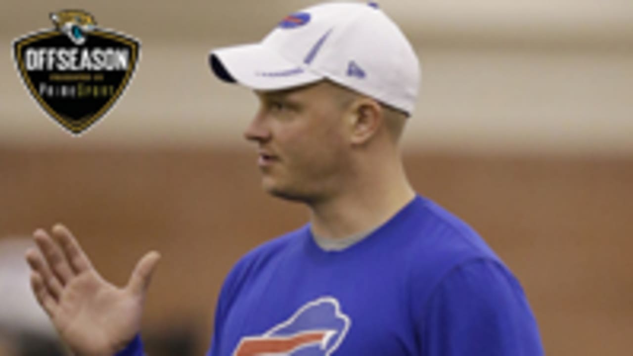 Hackett named quarterbacks coach