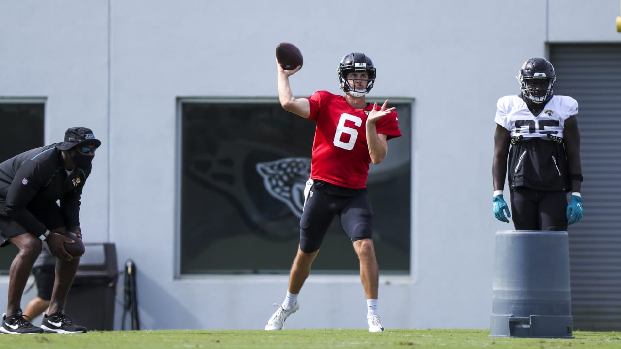 Inside a Minute: Here's Jake!