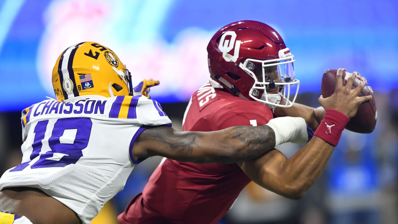 Jaguars select LSU defensive end/linebacker K'Lavon Chaisson