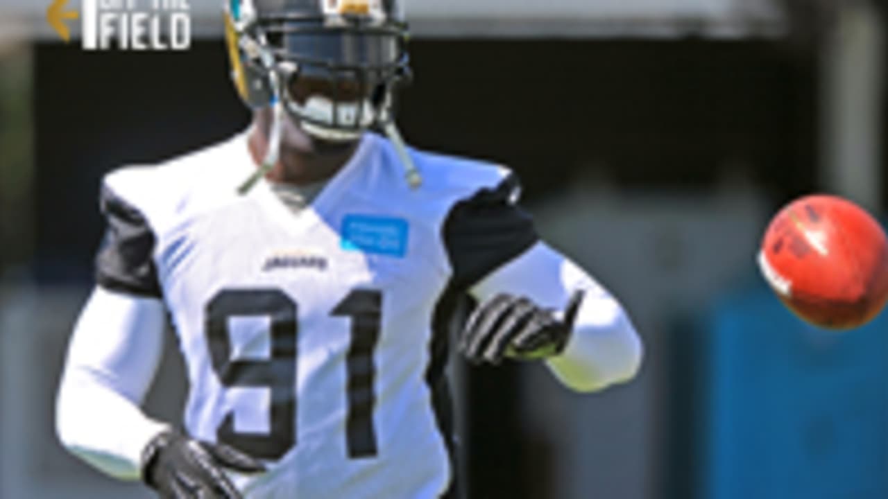 First Off the Field: Clemons attends Day 1 practice