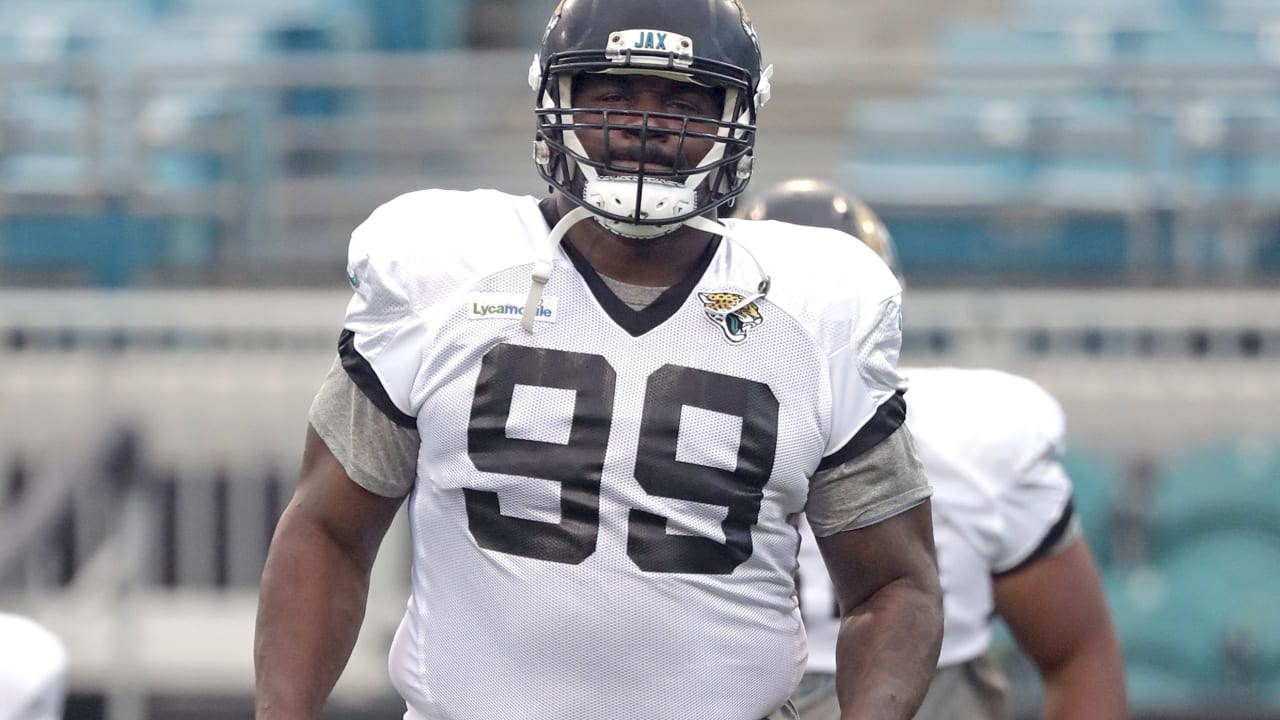 In and out: Dareus, Robinson out