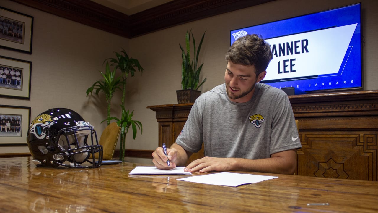 Official: QB Tanner Lee signs rookie contract