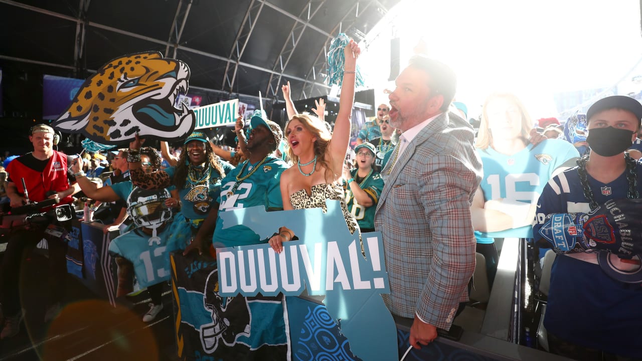 PHOTOS | 2022 NFL Draft Party - Live from Las Vegas (Day 1)
