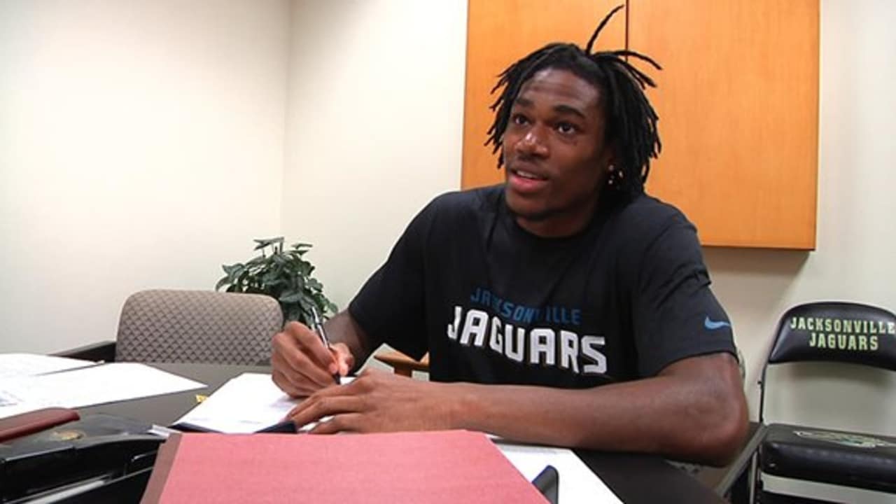 McCray signs rookie deal