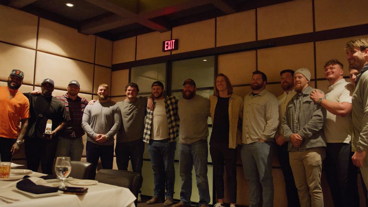 Trevor Lawrence surprises his O-line with BREITLING watches