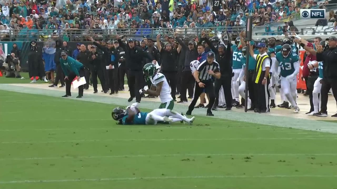 Tre Herndon dives for crazy INT after Darnold spun out of would-be sack