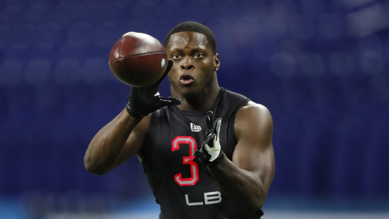 Official: Quarterman signs