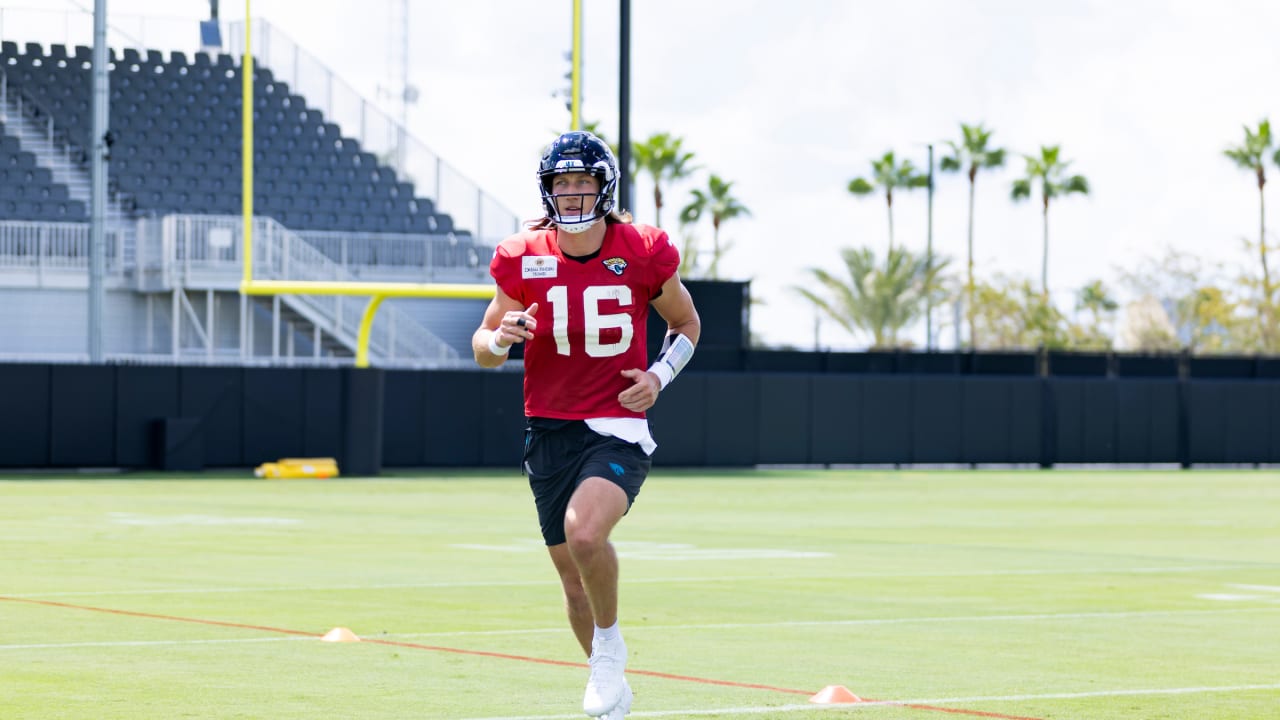 Trevor Lawrences Prepares for the Houston Texans