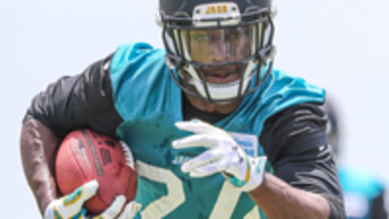 Yeldon signs with Jaguars