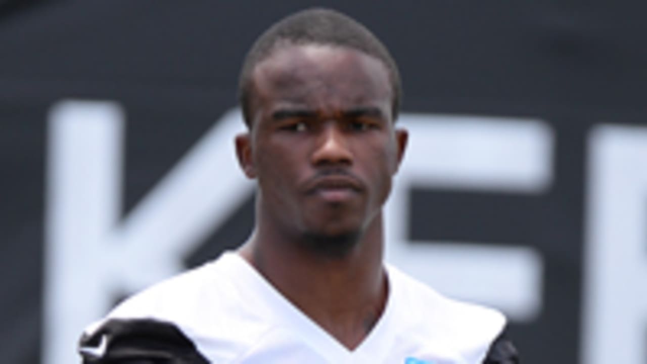 S James Sample signs with Jaguars