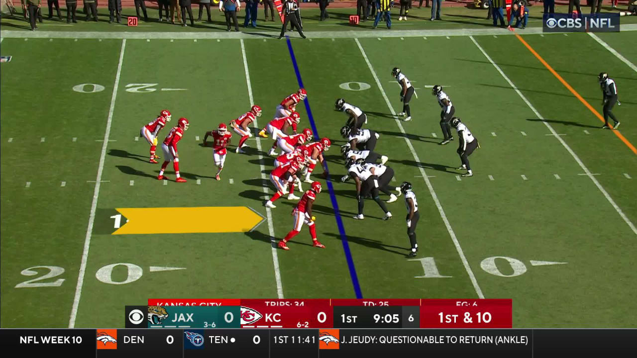 Highlight | Devin Lloyd scoops Pacheco's red-zone fumble for key Jags ...