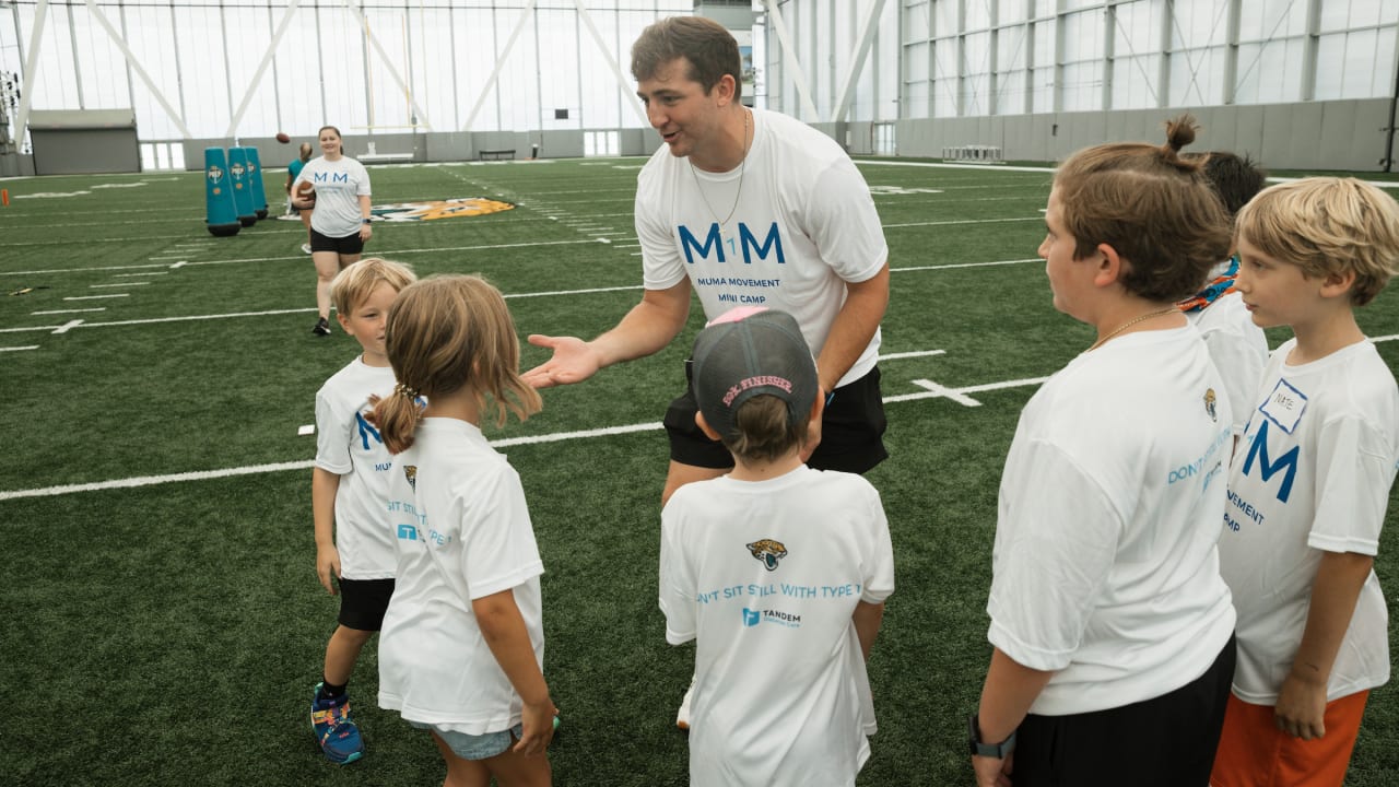 Jaguars Chad Muma Hosts First Ever Football Minicamp for Children with ...