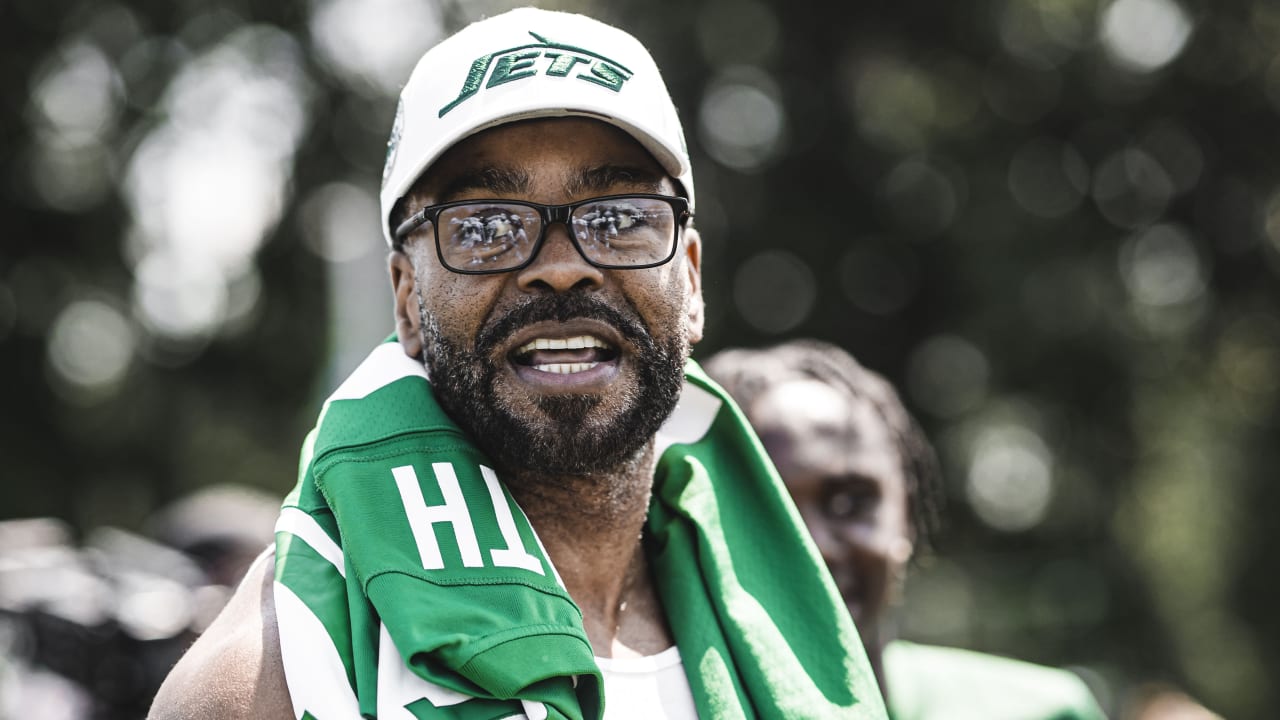 Method Man Breaks Down the Huddle at Jets Training Camp