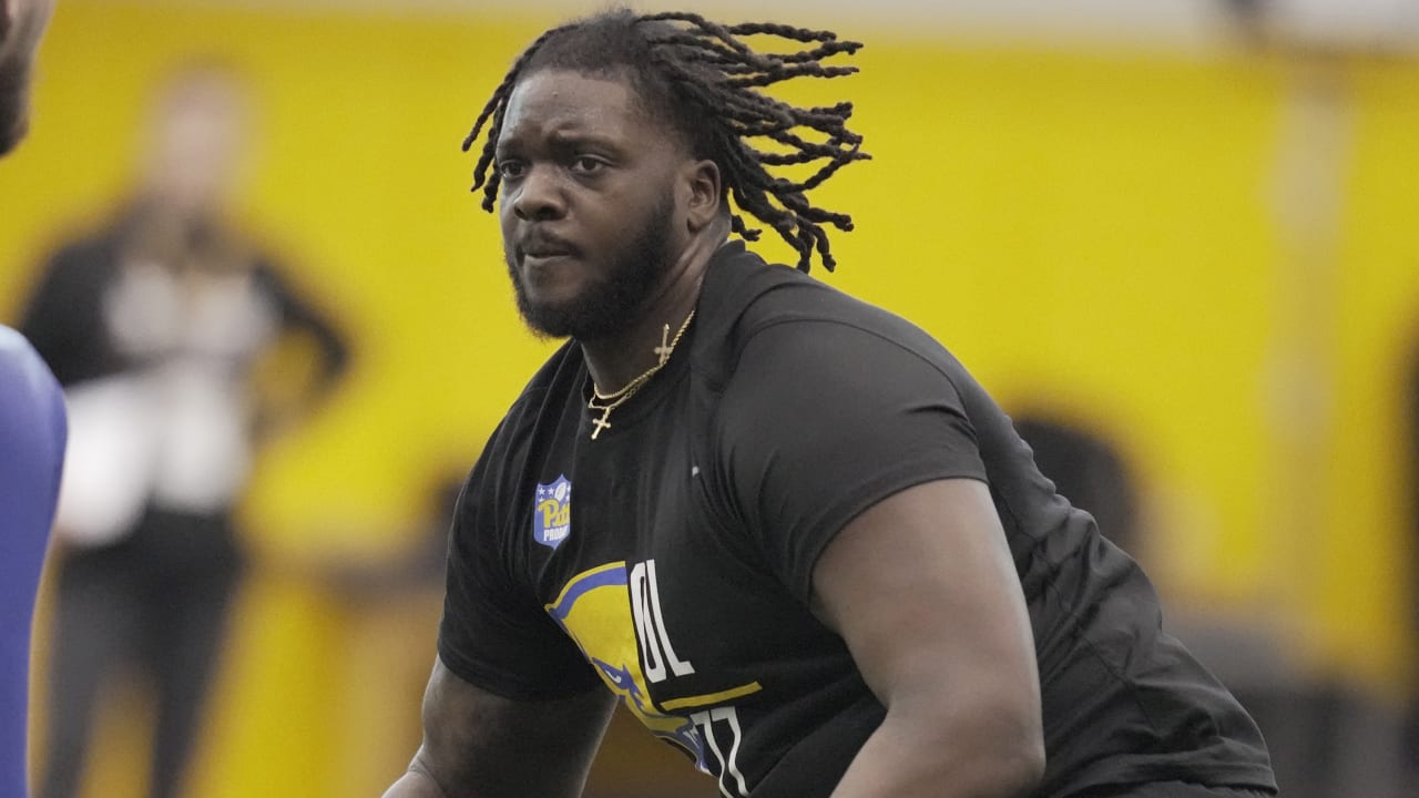 Jets Draft Pick Carter Warren Keeps It Close to Home