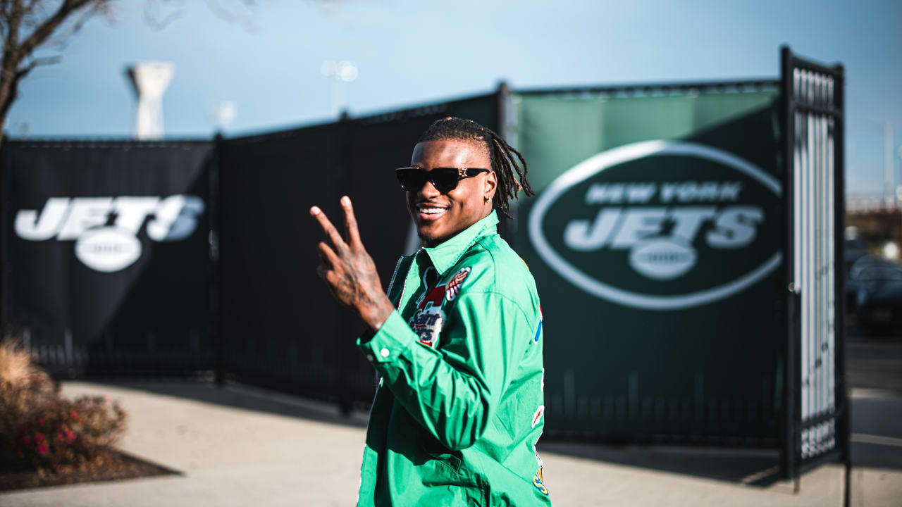 Gameday Gallery | Top Photos of the Jets Arriving for Jets-Lions