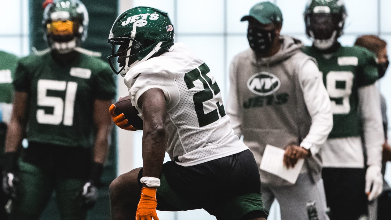 What Does Frank Gore Like About the Jets Running Backs?