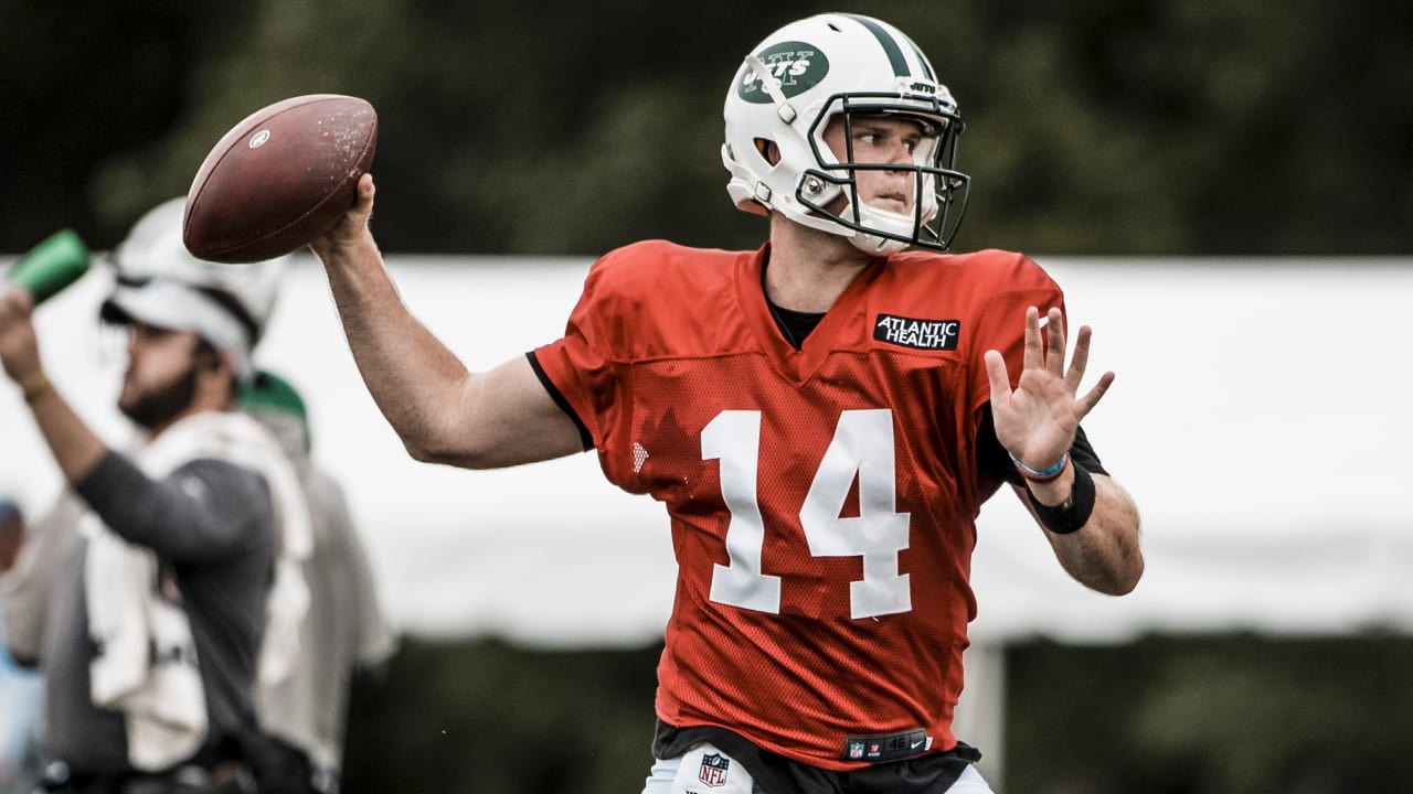 Sam Darnold's First Day of Training Camp in Photos