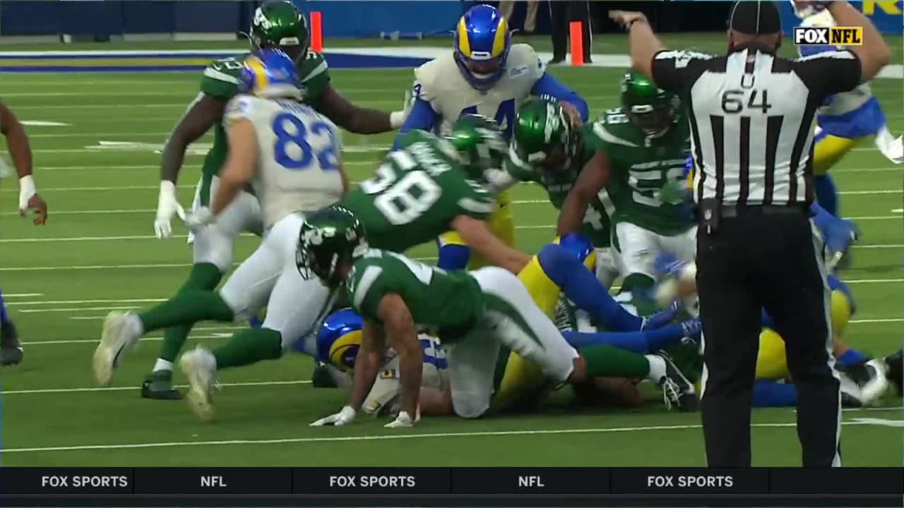 Highlight | J.T. Hassell Blocks a Rams Punt