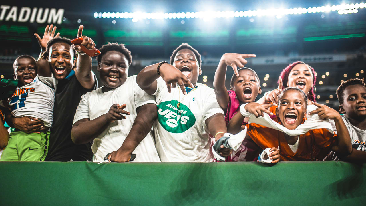 The Best Images of Jets Fans at MetLife Stadium for the Preseason Game ...
