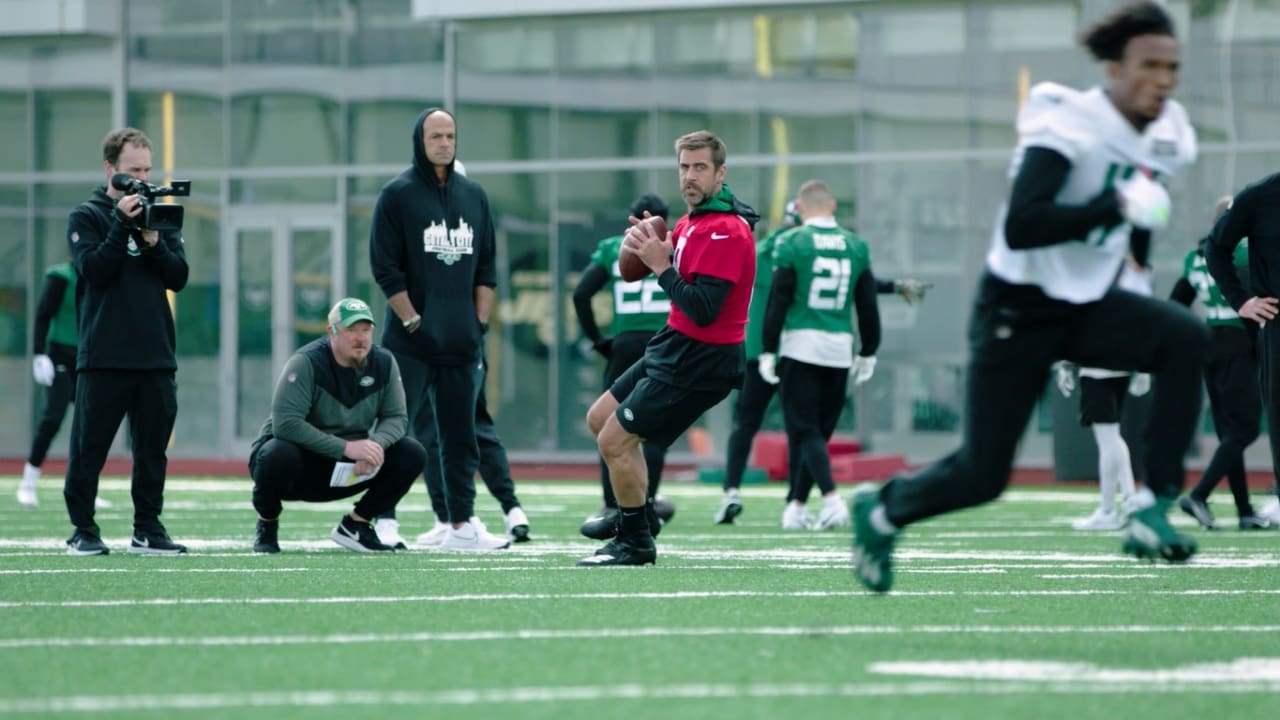 Highlight | Aaron Rodgers to Garrett Wilson During Offseason Workouts