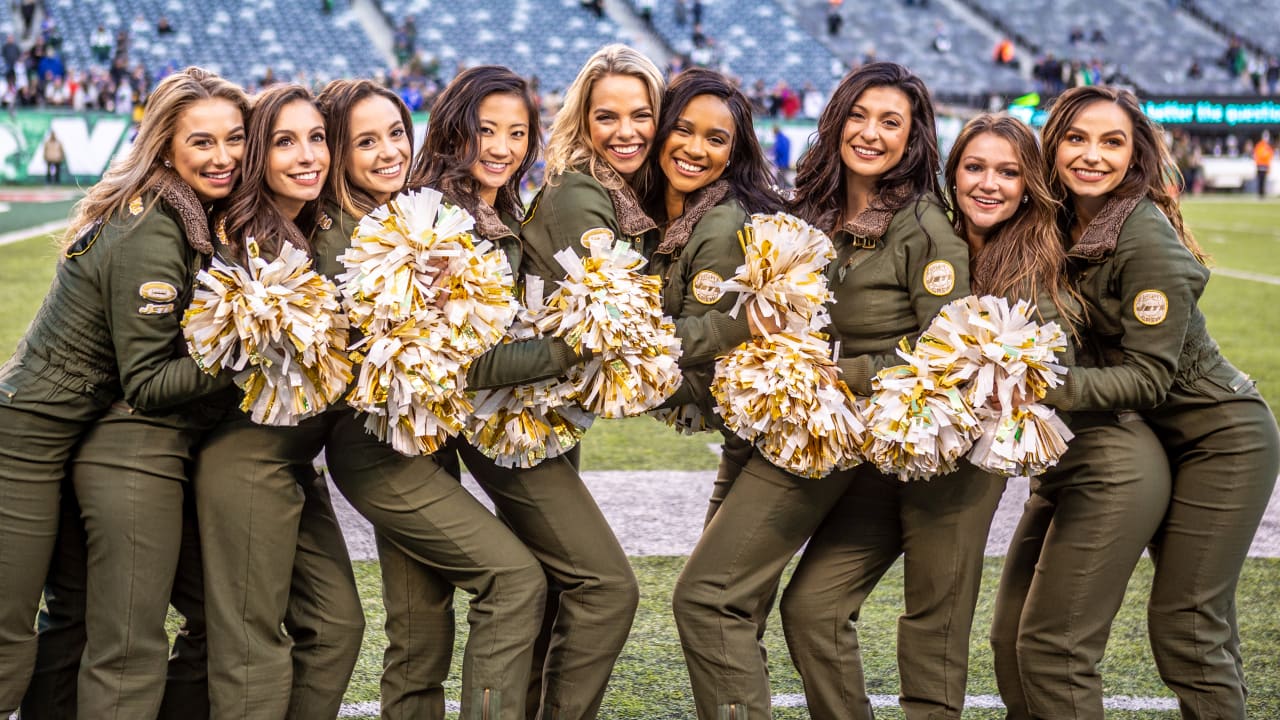 Top Flight Crew Photos from the Salute to Service Game