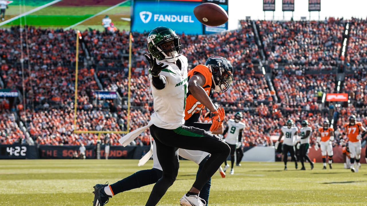 Jets Secondary Lights Out in Win Over Broncos