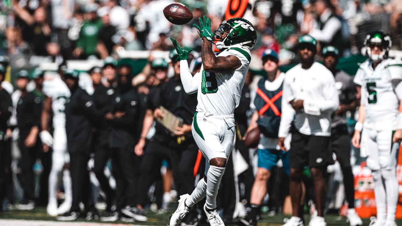 Jets Rookie Pass Catcher Elijah Moore: 'We All Want to Be Legendary'