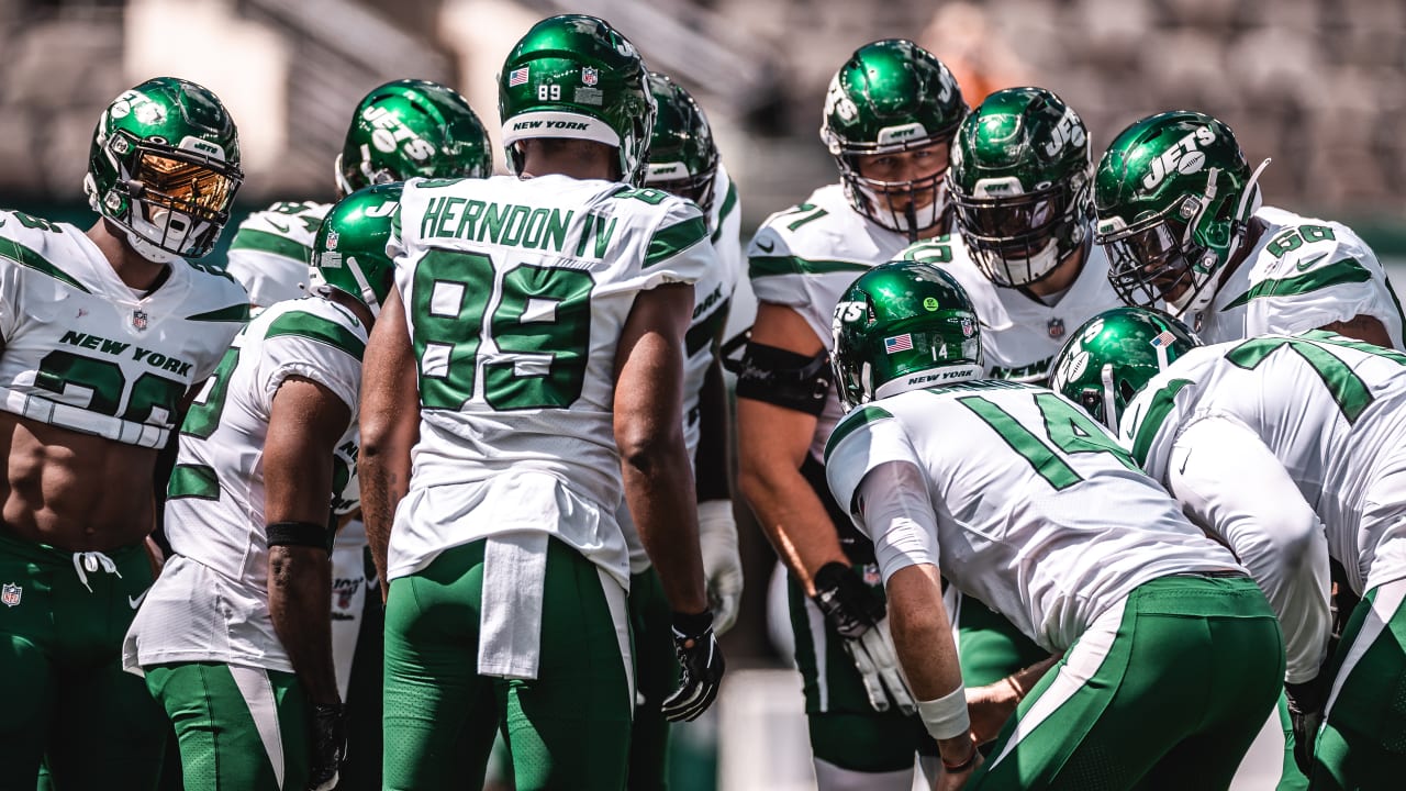 What Did We Learn from the Green & White Practice at MetLife Stadium?