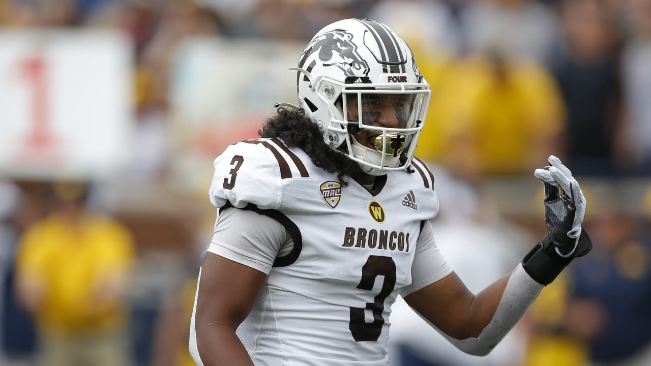 Gallery | The Best Photos of Western Michigan LB Zaire Barnes