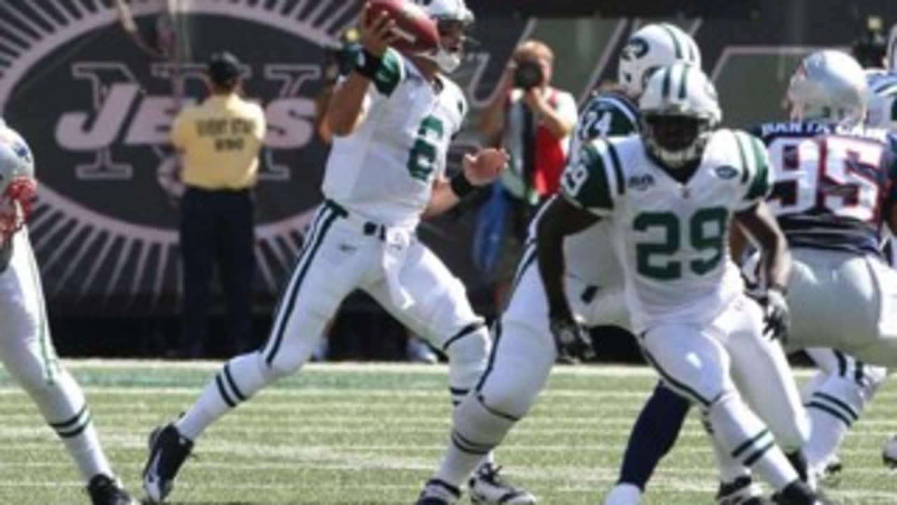 How Sweet It Is! Jets Break Pats' Hold, 16-9