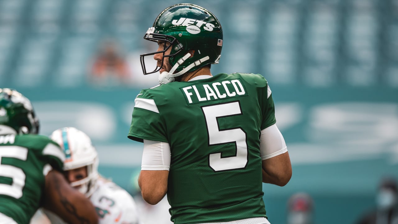 Joe Flacco Expected to Start for Injured Sam Darnold vs. Patriots on Monday Night Football