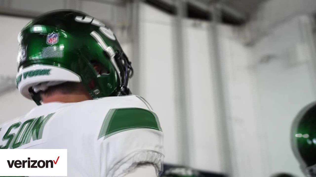 Inside the Huddle with QB Zach Wilson in Denver