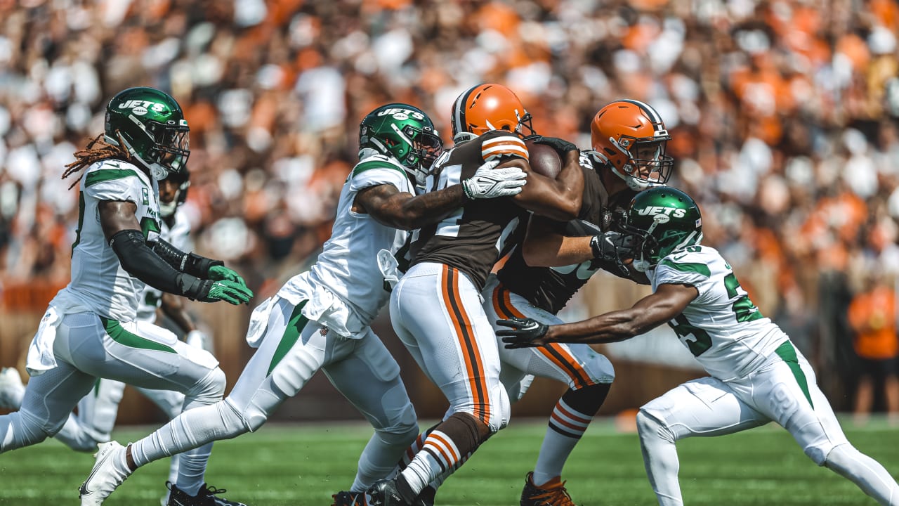 Gallery | Top Photos of the Jets Defense in the Win Over the Browns