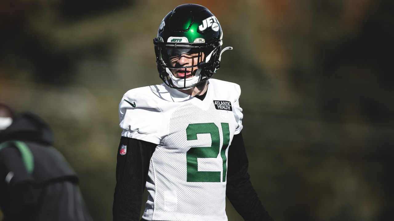 Jets’ Ashytn Davis: ‘I’m Not Going to Try and Play Superman’