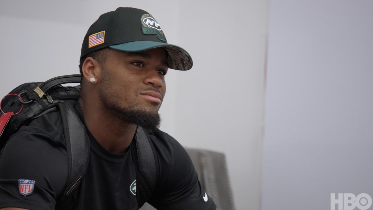 Joe Douglas, Robert Saleh Tell Xavier Gipson He Made the Jets Roster ...