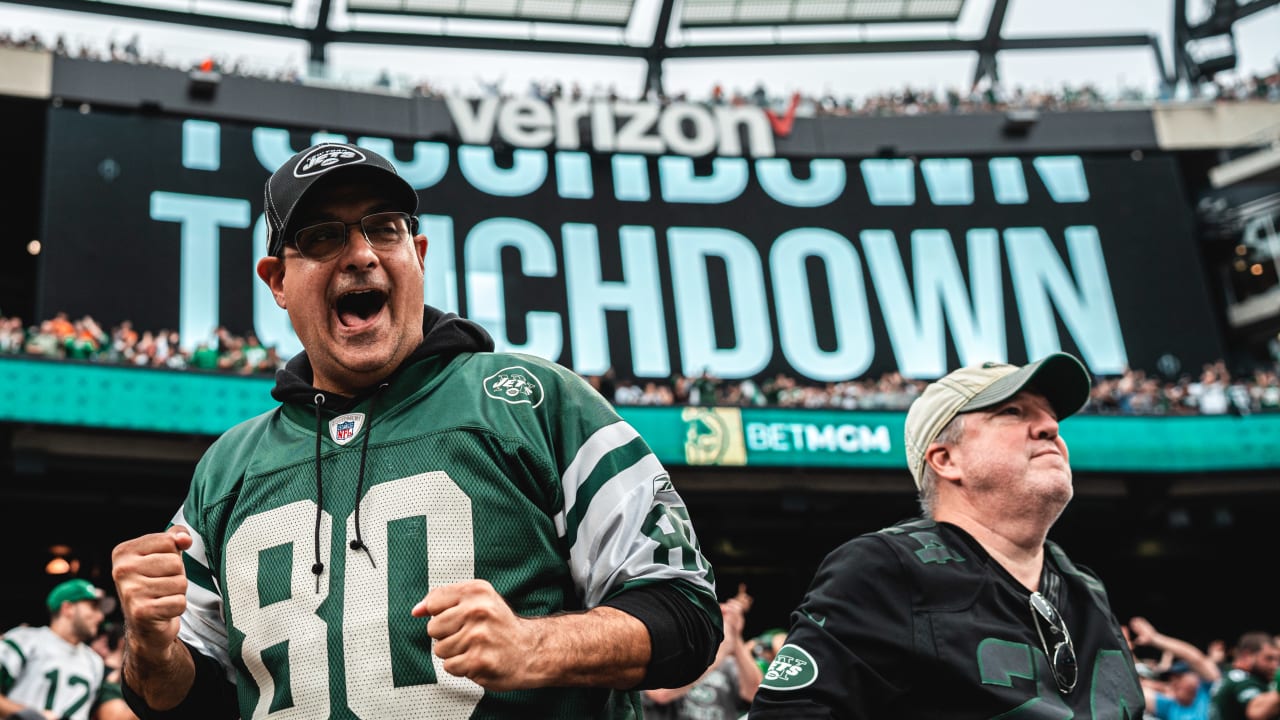 Gallery | Best of Jets Fans During the Win Over the Bills