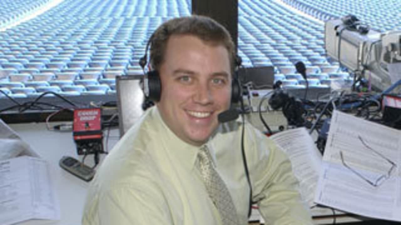 Wischusen Still Having a Blast as Voice of the Jets