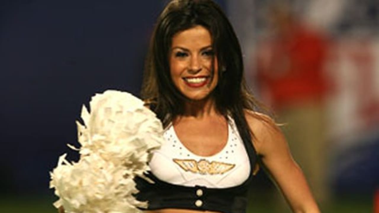 Become a 2010 NY Jets Flight Crew Cheerleader!
