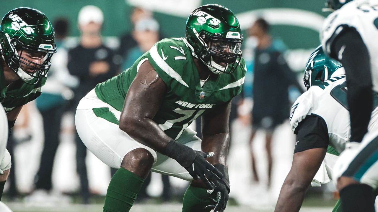 Jets Sign OL Isaiah Williams to Practice Squad