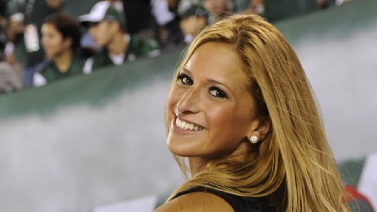 Jessika V. - 2010 Flight Crew Photos