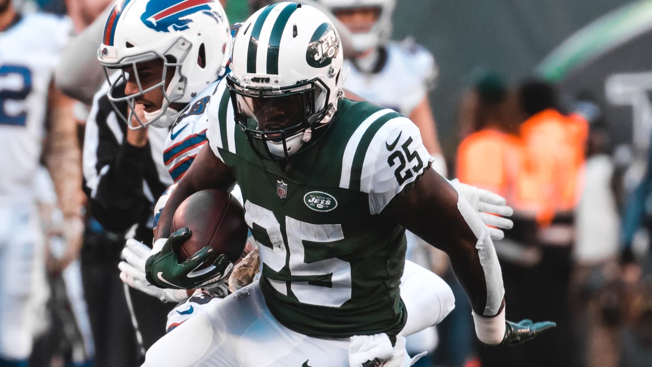 Who Did Jets Offensive Coordinator Jeremy Bates Compare Eli McGuire To?