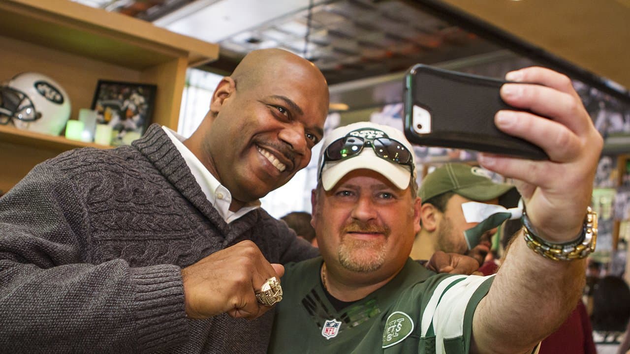 Jets House Kicks Off