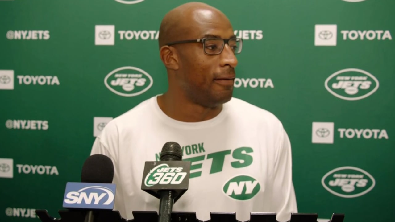 DL Coach Andre Carter: D-Line Has Played Fast, Physical