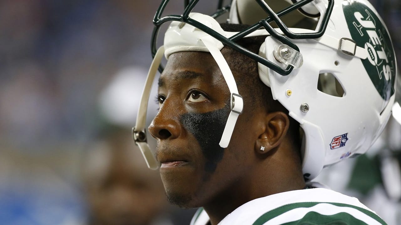 Walter Powell Covers 48 Yards on KR