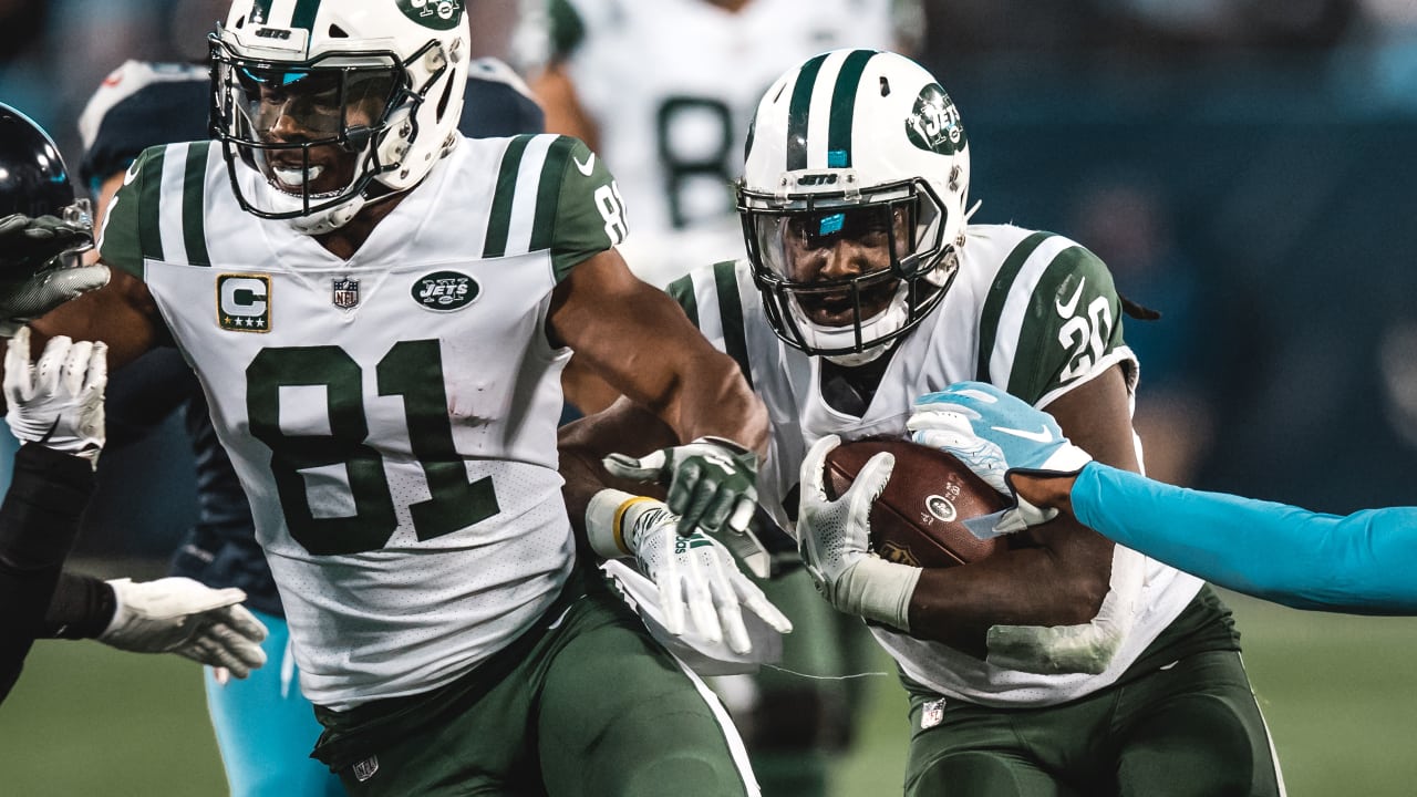 Through the Lens: The Best Photos from the Titans Game