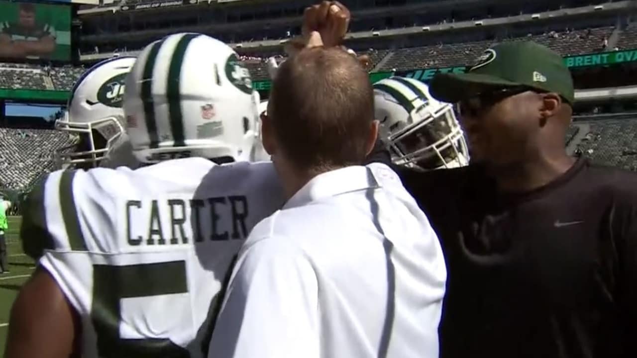 Inside the Pregame Huddle with the LBs
