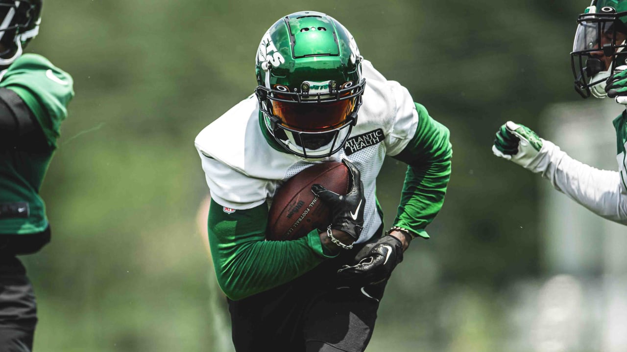 Through the Lens | The Best Photos from Week 1 of Jets OTA Practices